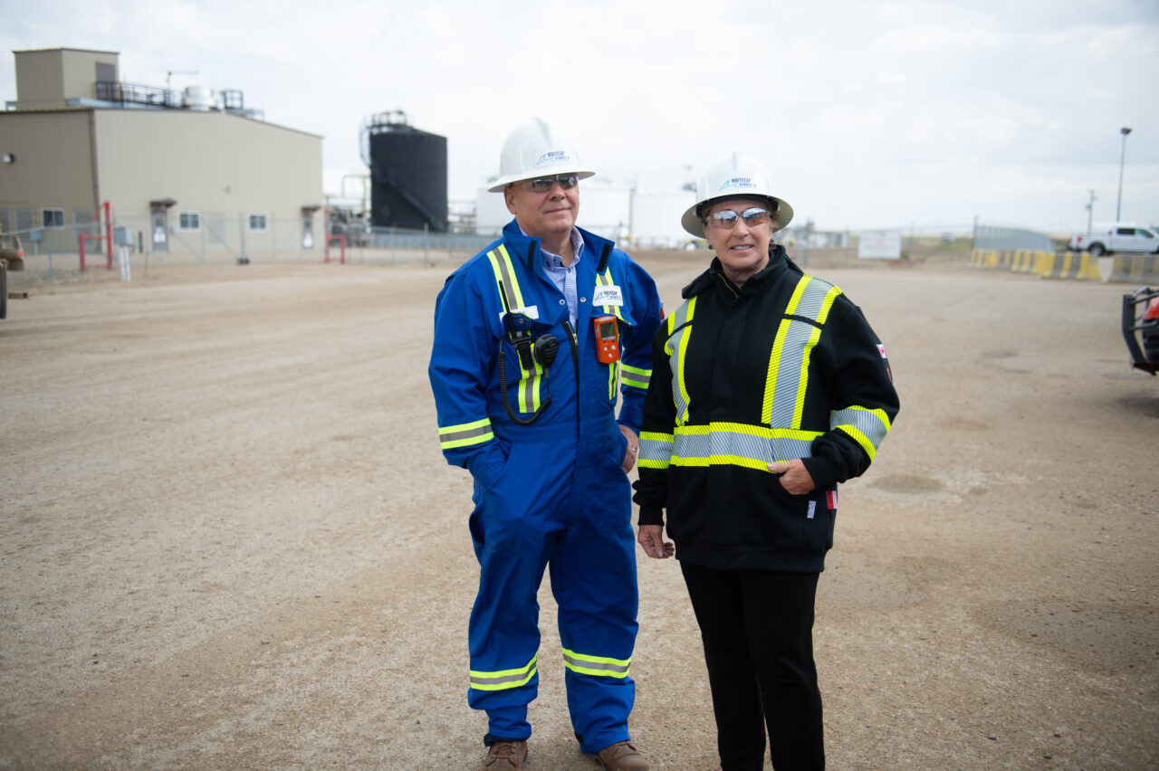Energy minister tours CO2-enhanced oil recovery facility, keeping an ...